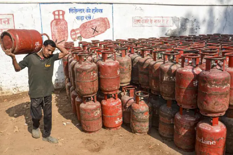 Commercial LPG prices rise by Rs 42 per 19-kg cylinder, household gas ...