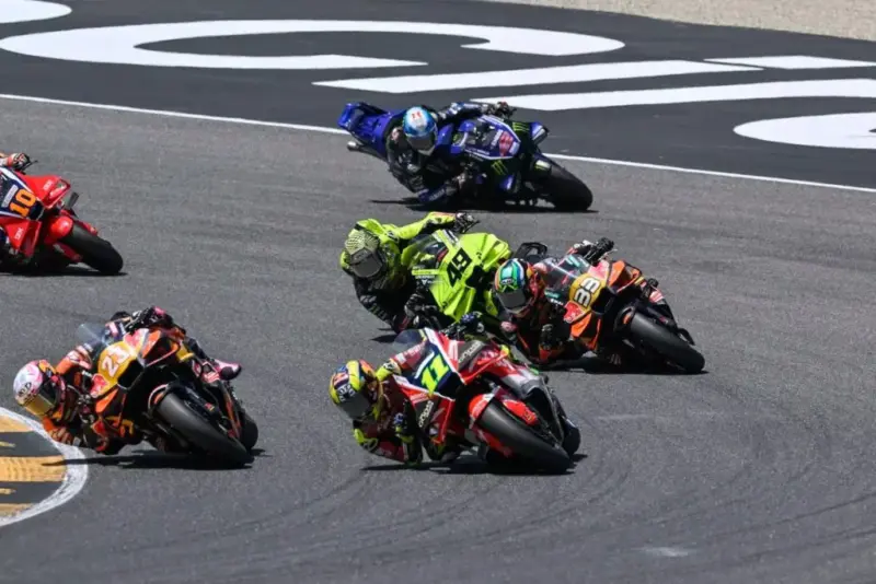 Diogo Moreira outshines Marc Marquez at Italian GP: a viral moment of ...