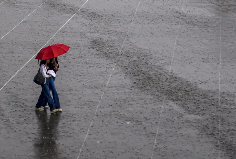Met issues yellow warning for thunderstorm, forecasts wet spell in ...