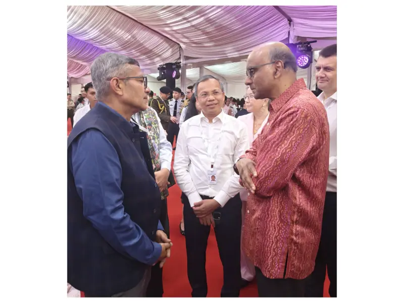 Defence Secretary holds talks with Singapore President on sidelines of ...