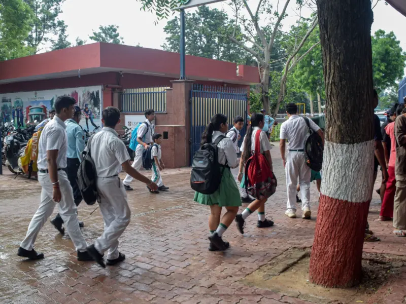 K'taka Govt Schools To Introduce Urdu-English Bilingual Classes From ...