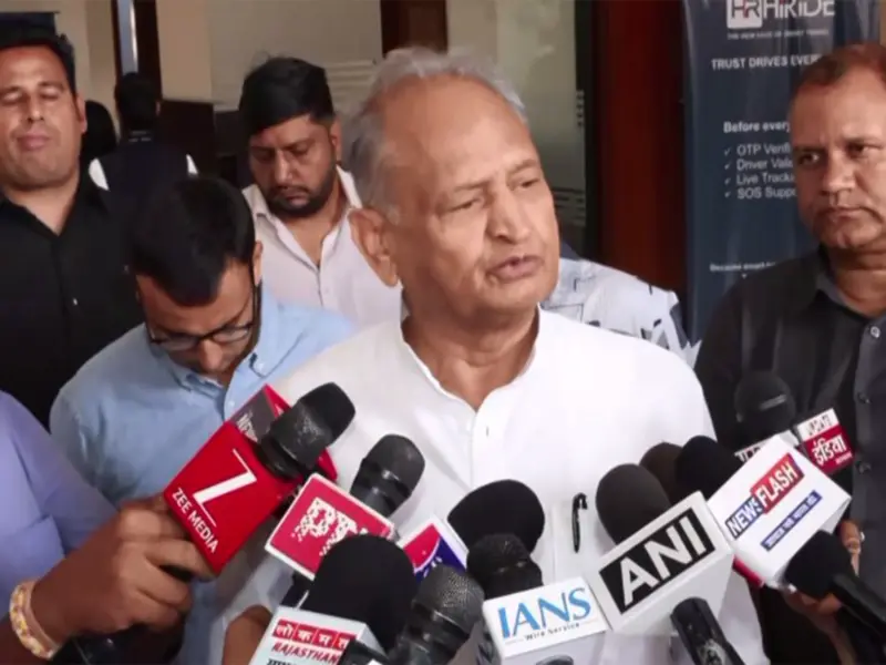 "I facilitated his rise, but he never acknowledged it ": Ashok Gehlot ...