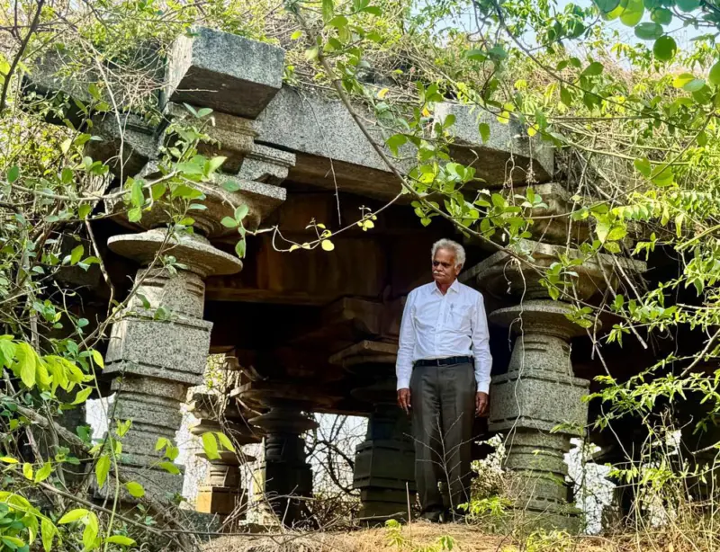 Fading Kakatiya Shrine Near Collapse in Warangal | Dailyhunt