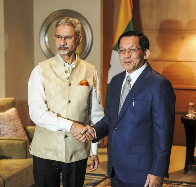 Myanmar Prez begins India visit, to meet PM tomorrow | Dailyhunt